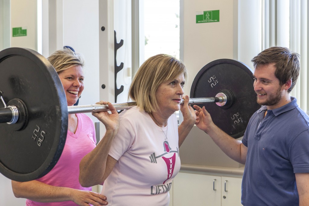 Resistance training improves older bones – Griffith News
