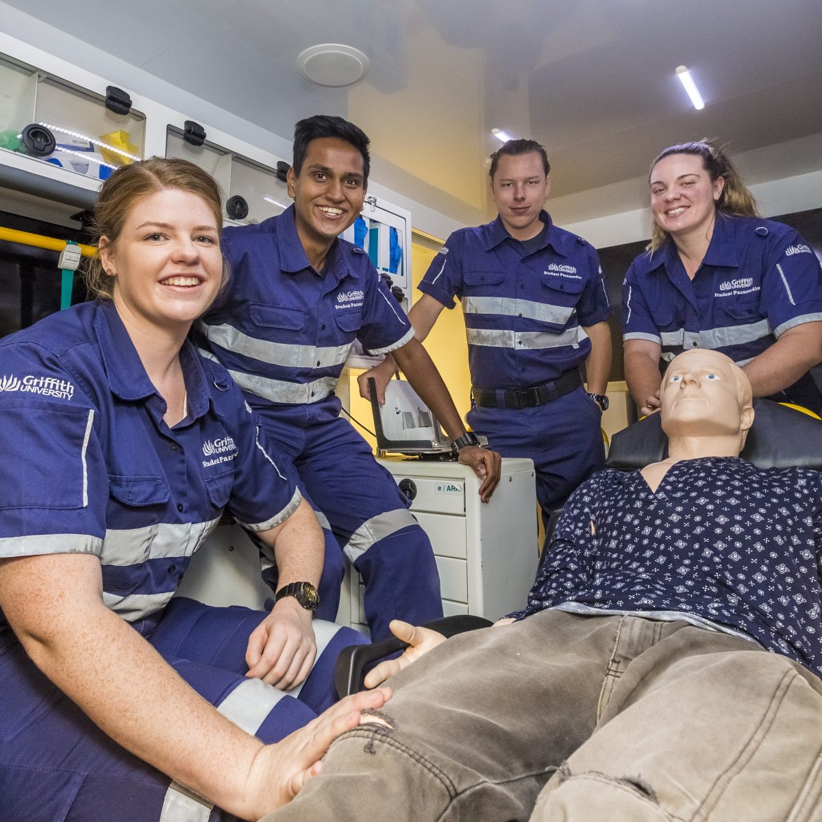 Griffith student paramedics and doctors help out at GC2018 – Griffith News