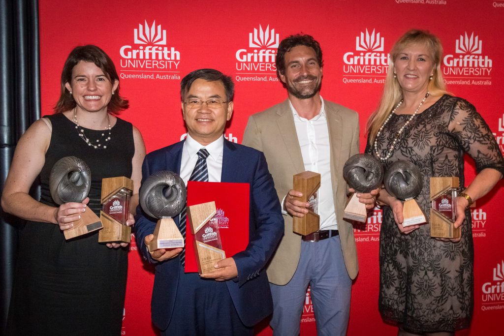 Griffith Alumni Shine at Awards Night - Griffith News