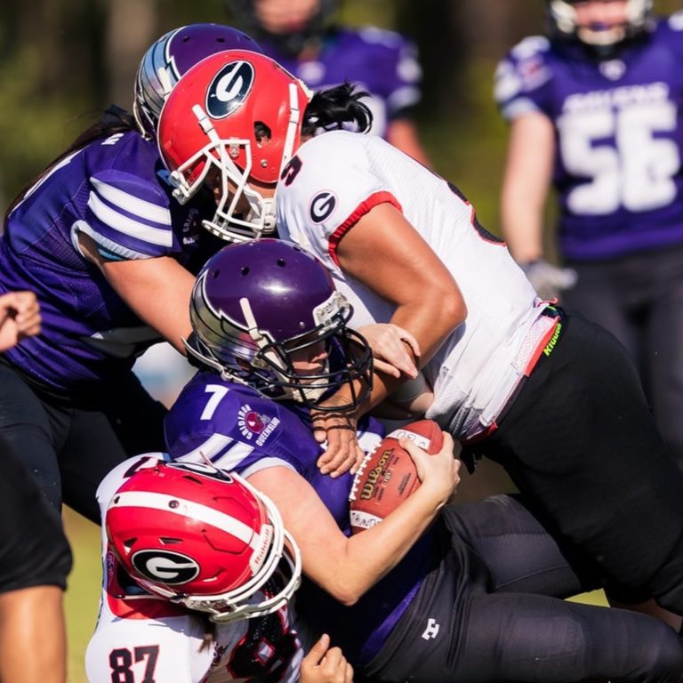 Women's gridiron team set for grand final - Griffith News