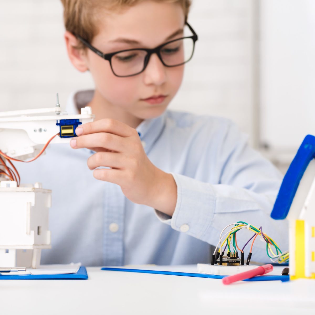 Griffith launches digital STEM site for kids at home – Griffith News