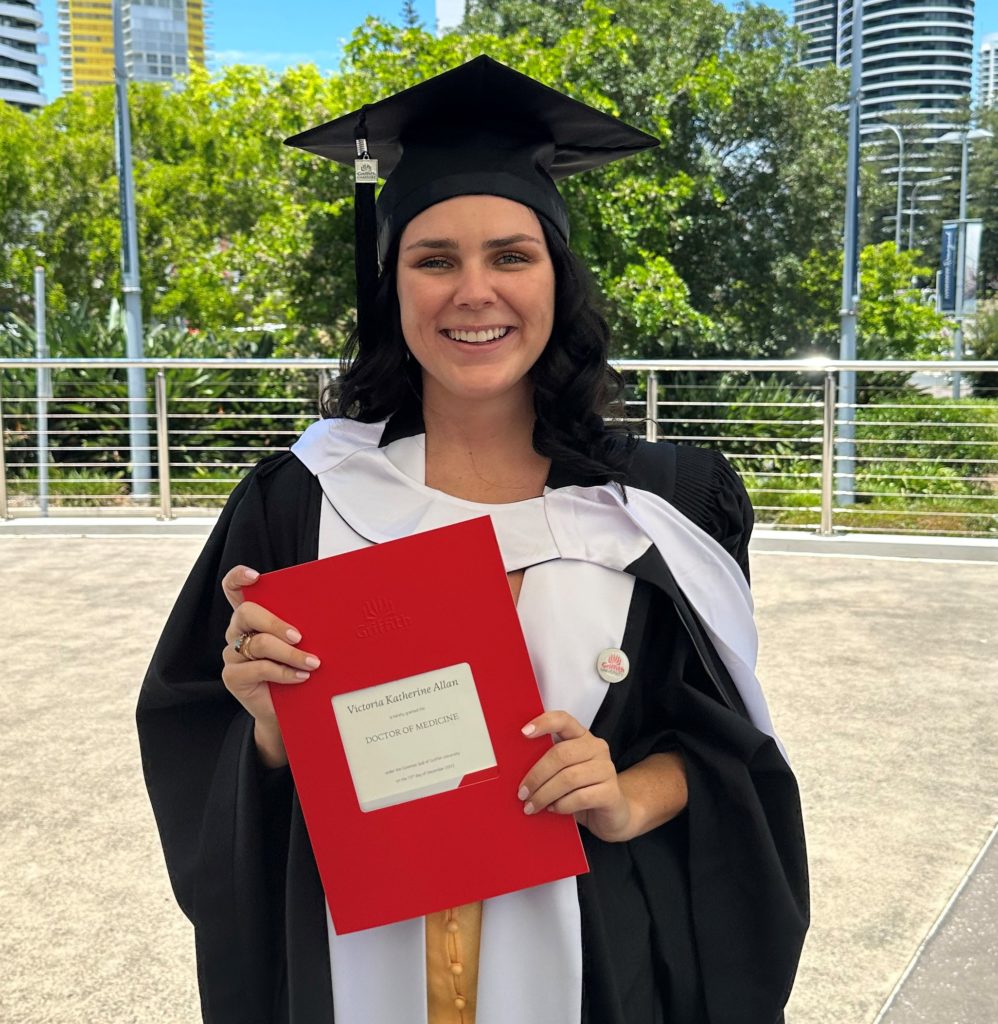 Team takes out medical prize for IUD research - Griffith News